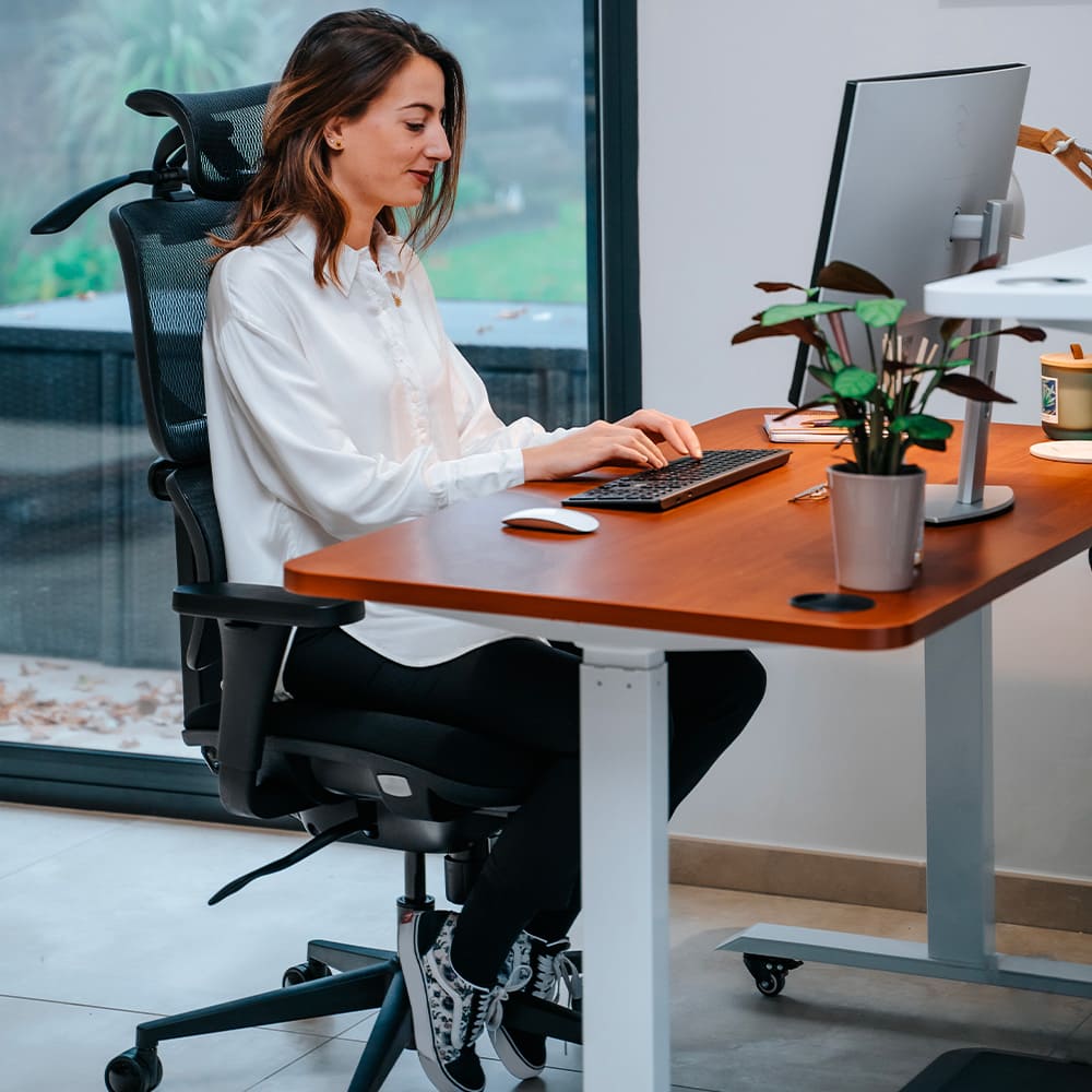 Chaise ergonomique de bureau avec repose pied - TERRANA KQUEO